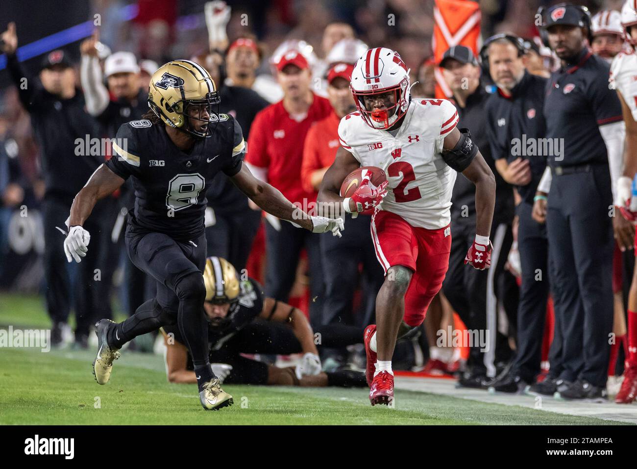 Wisconsin Badgers defensive back Ricardo Hallman (2) returns an ...