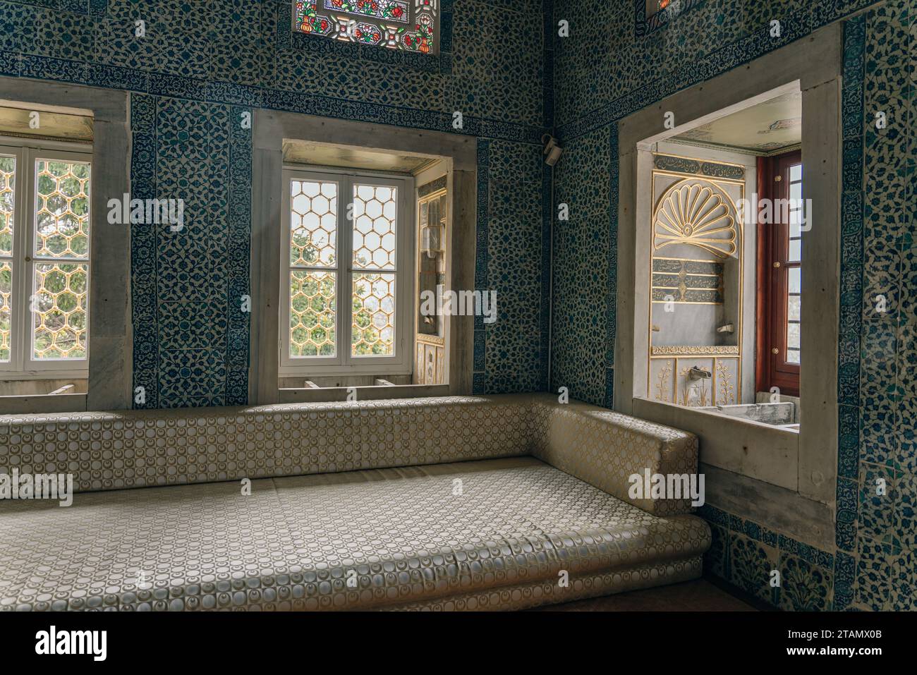 Kitchen topkapi palace hi-res stock photography and images - Alamy