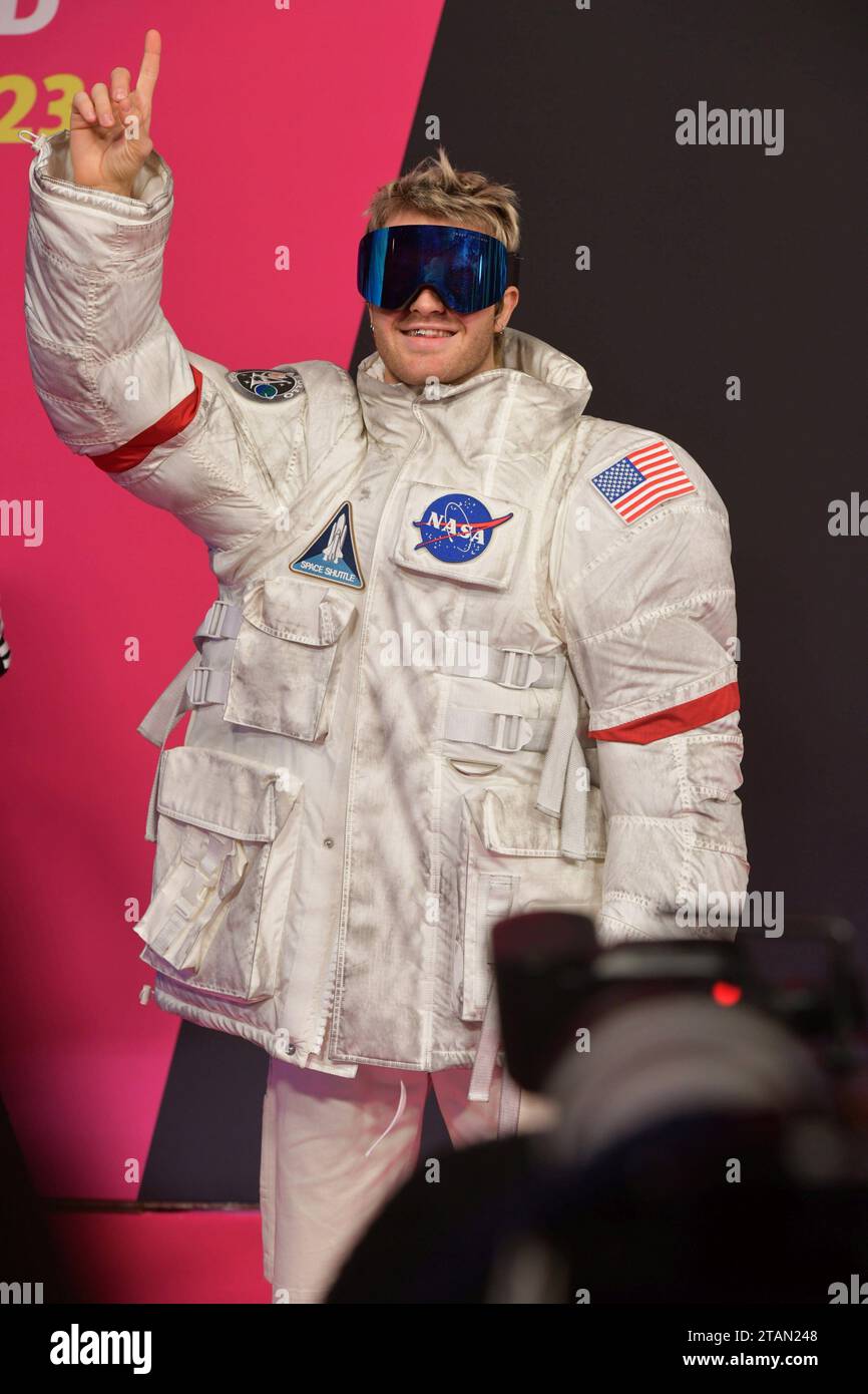 Rap jean hi-res stock photography and images - Alamy