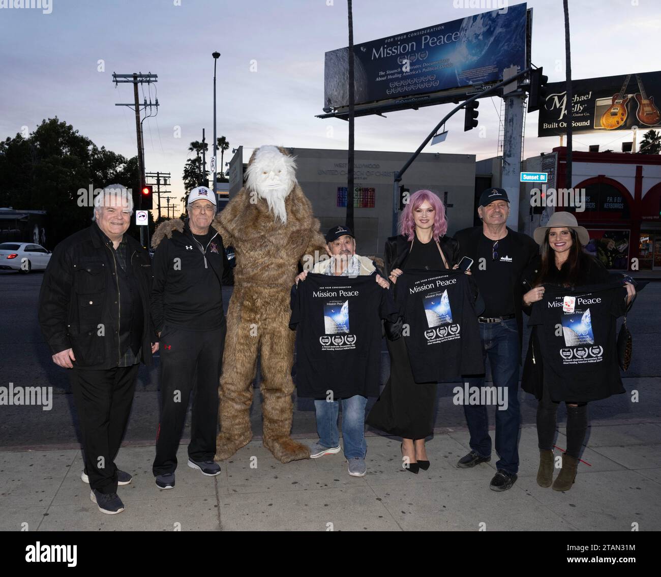 Los Angeles, USA. 01st Dec, 2023. Publicist Edward Lozzi, Actor Tom ...