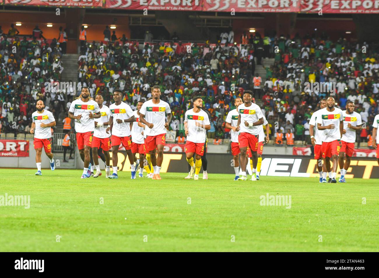 Camerron national team hi-res stock photography and images - Alamy