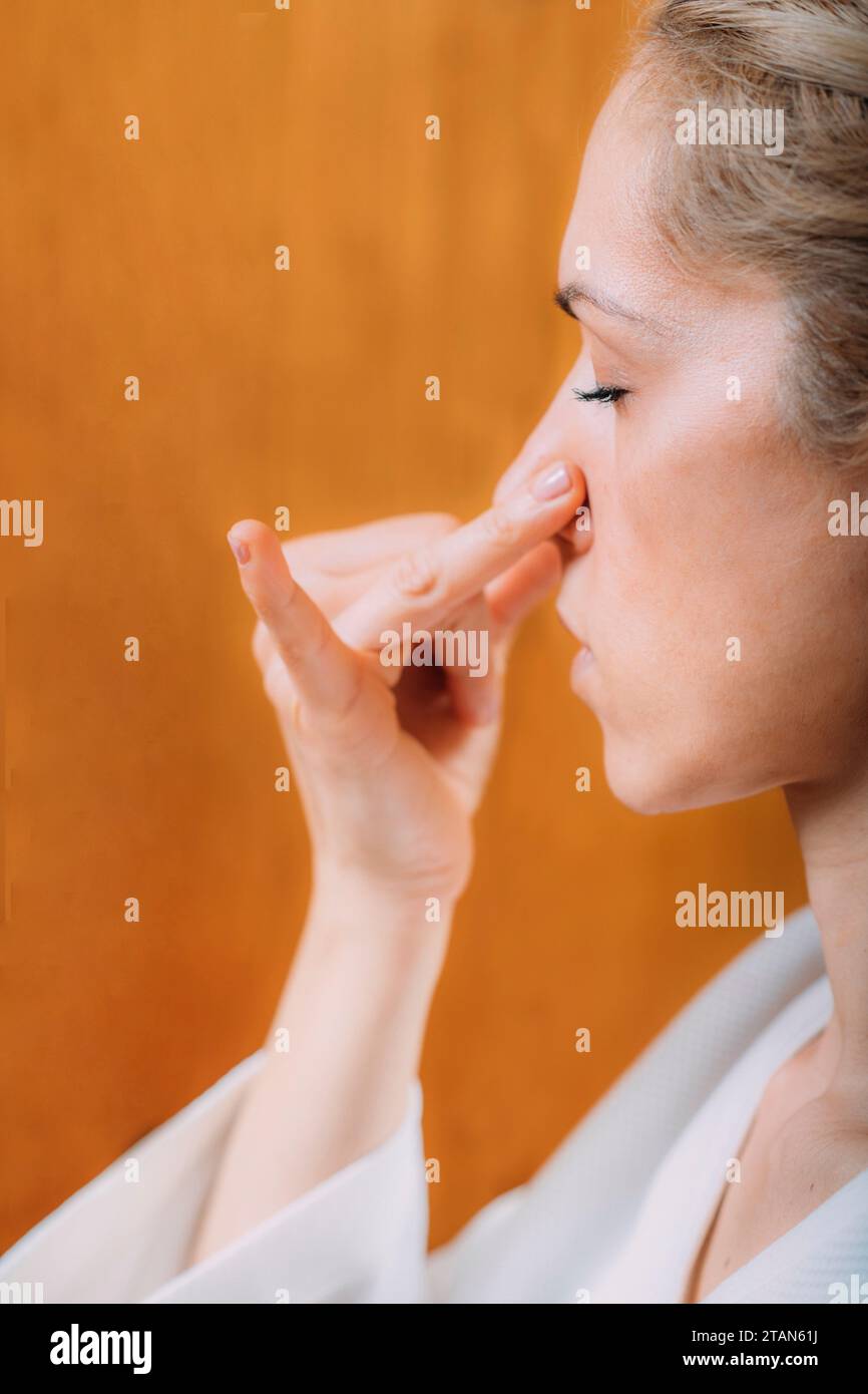 Alternate nostril breathing hi-res stock photography and images - Alamy Alternate nostril breathing hi-res stock photography and images - Alamy