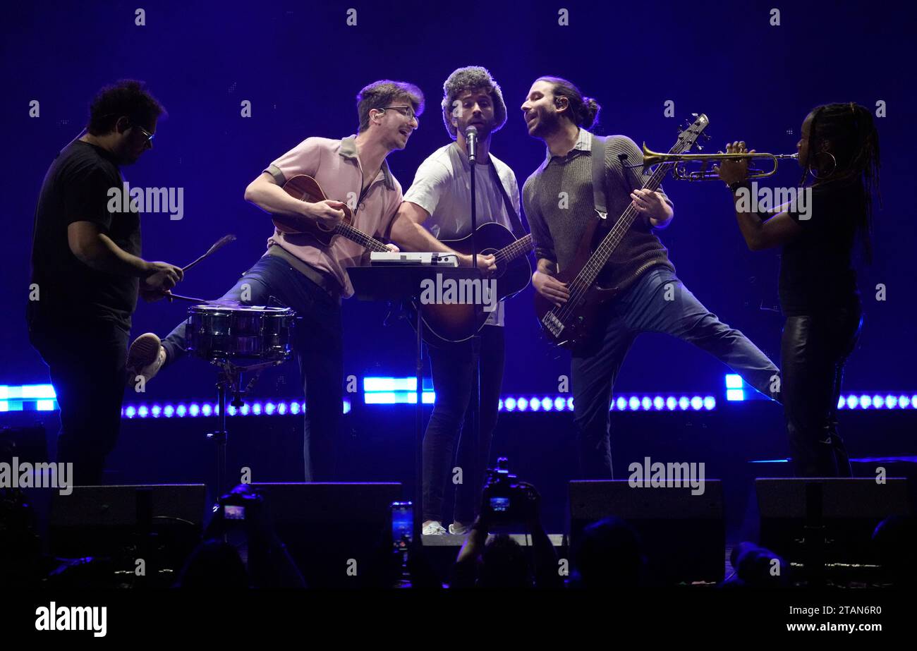 Ryan Met, second from left, Jack Met, center, and Adam Met, second from ...