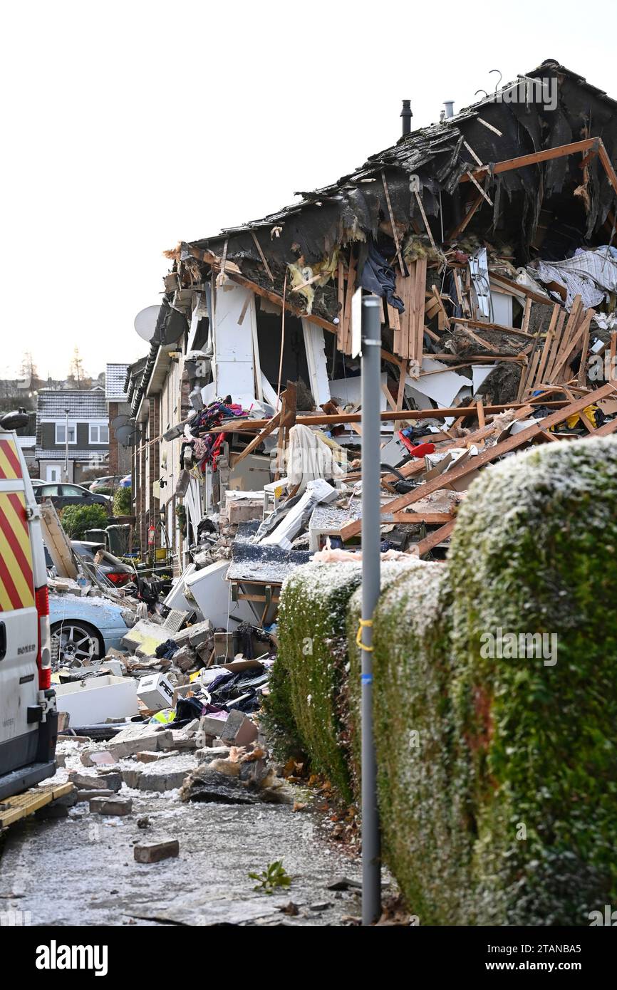The scene on Baberton Mains Avenue, Edinburgh, after an 84-year-old man ...