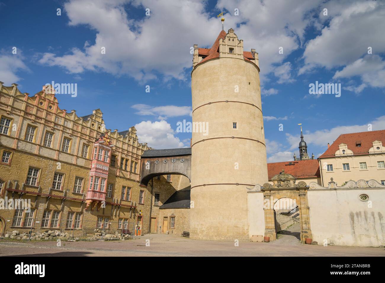 Eulenspiegelturm bernburg castle hi-res stock photography and images ...