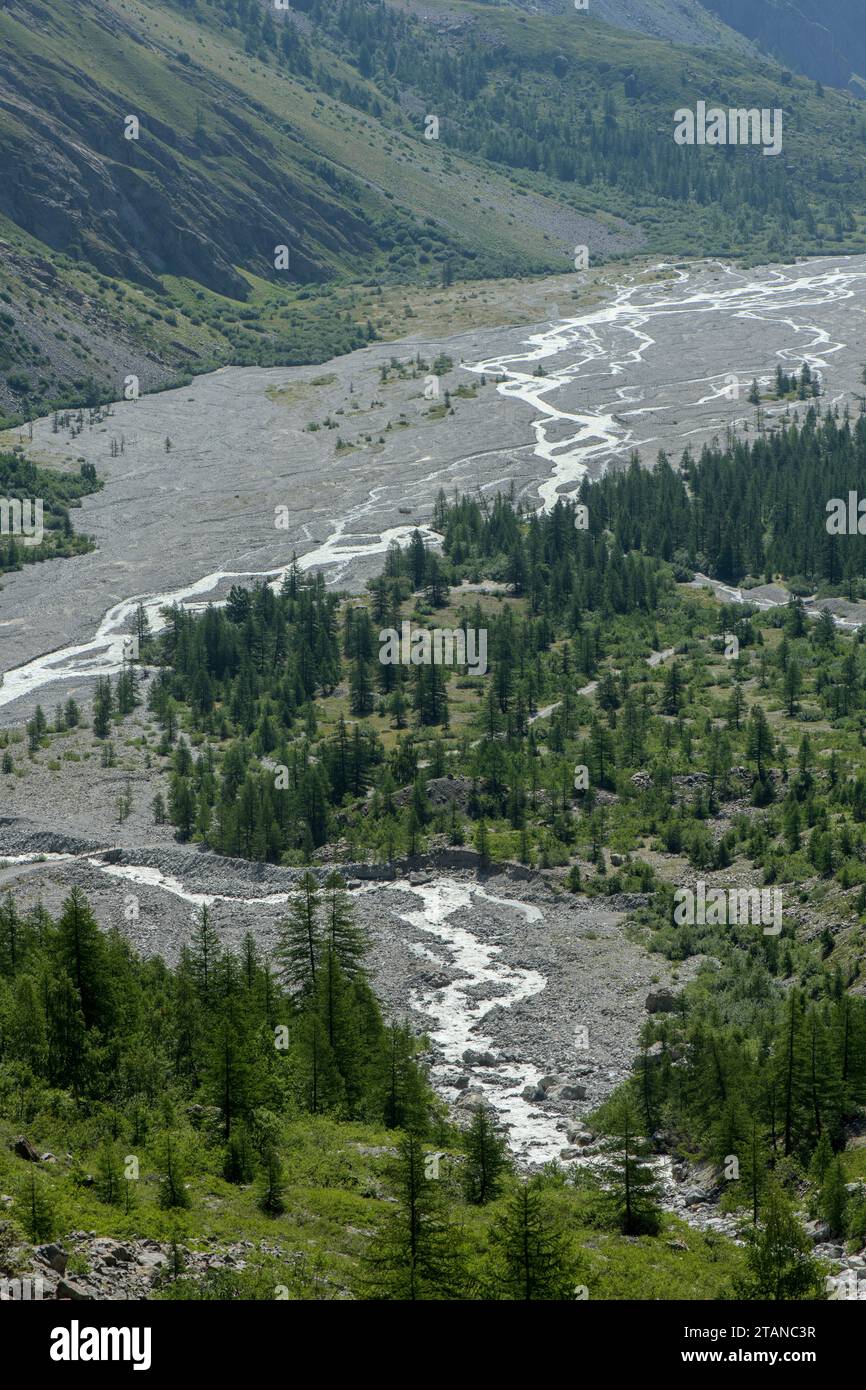 Meltwater alps hi-res stock photography and images - Alamy