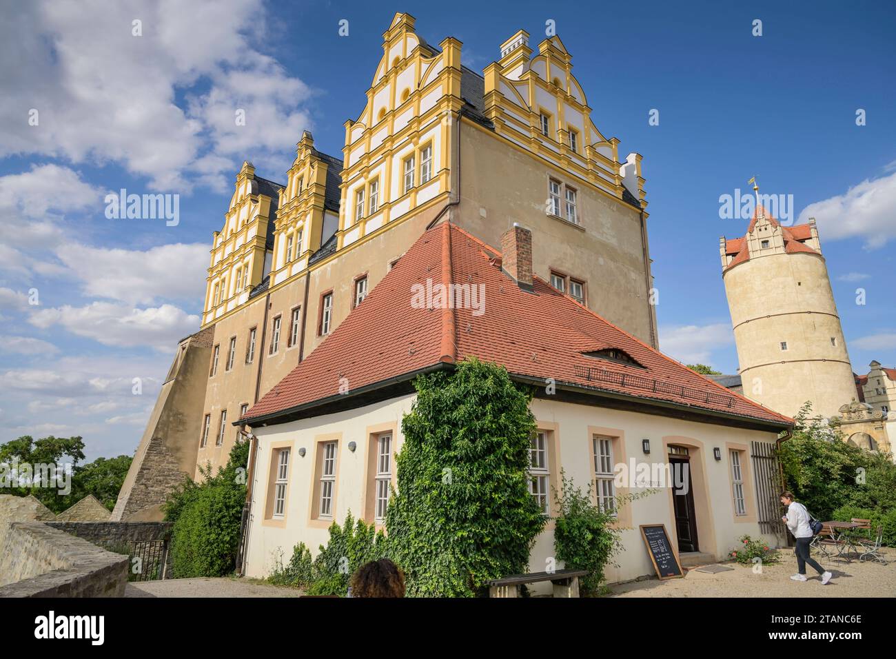 Eulenspiegelturm bernburg castle hi-res stock photography and images ...