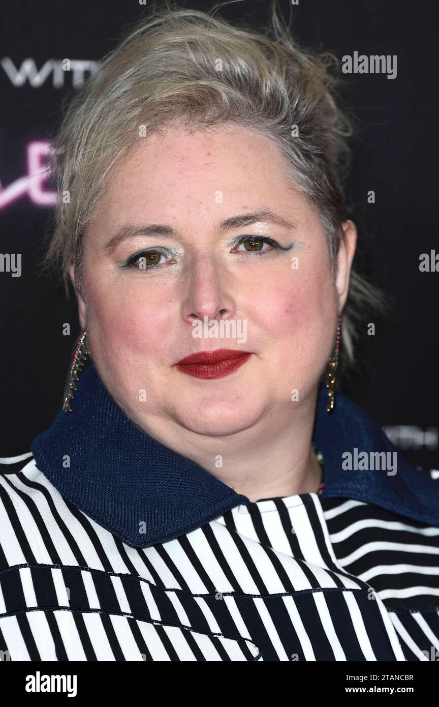 Siobhan McSweeney bei der Ankunft zum Konzert An Audience with Kylie in ...