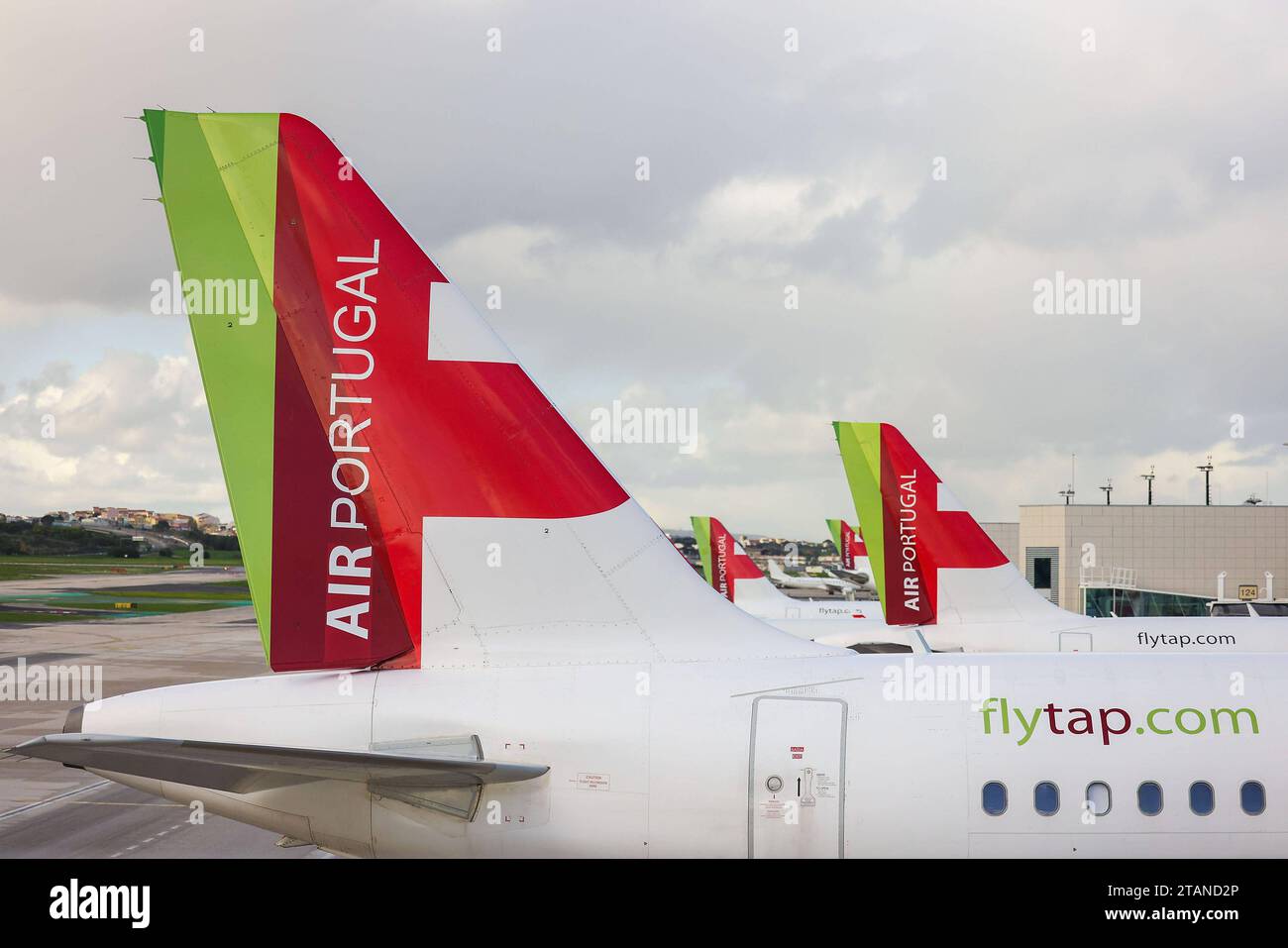 V fly logo hi-res stock photography and images - Alamy