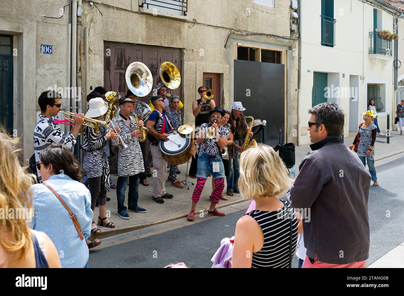 Led animation hi-res stock photography and images - Alamy