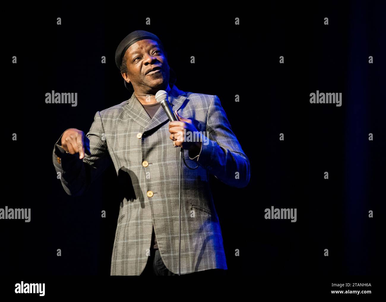 Stephen K Amos, Stand Up Comedian, Oxymoron UK Tour, Palace Theatre ...