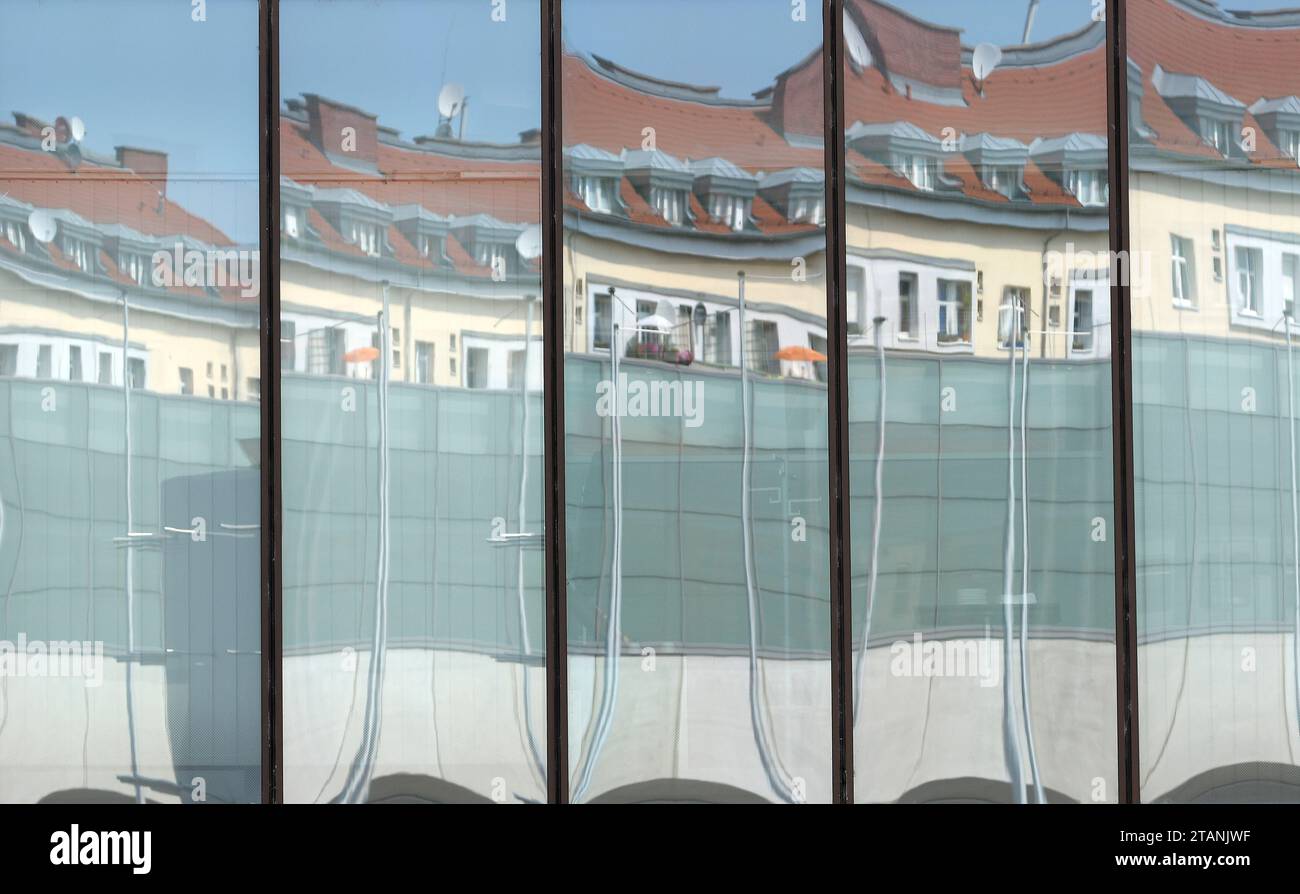 Front reflection hi-res stock photography and images - Alamy