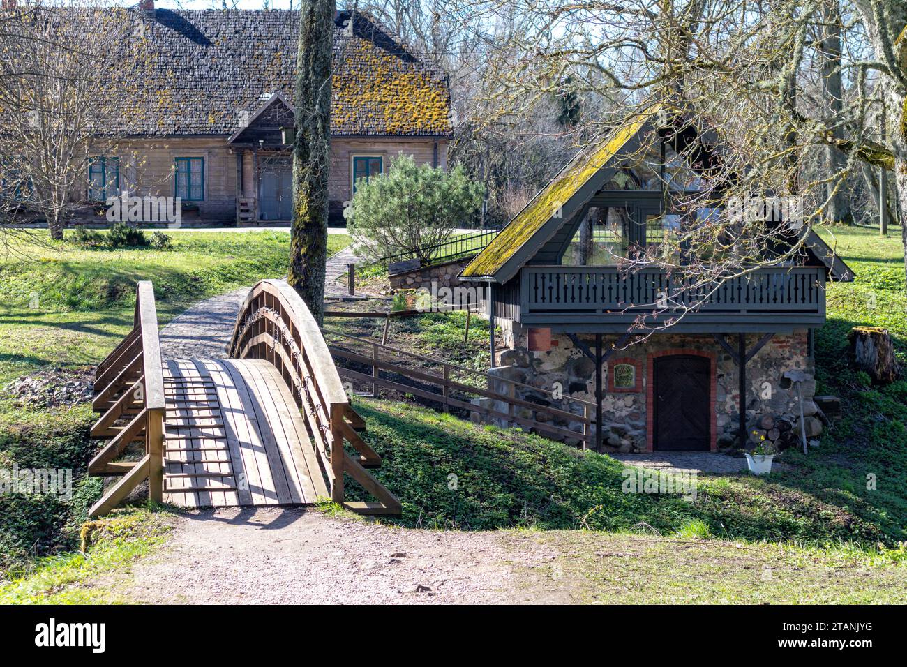 Bridge gatehouses hi-res stock photography and images - Alamy