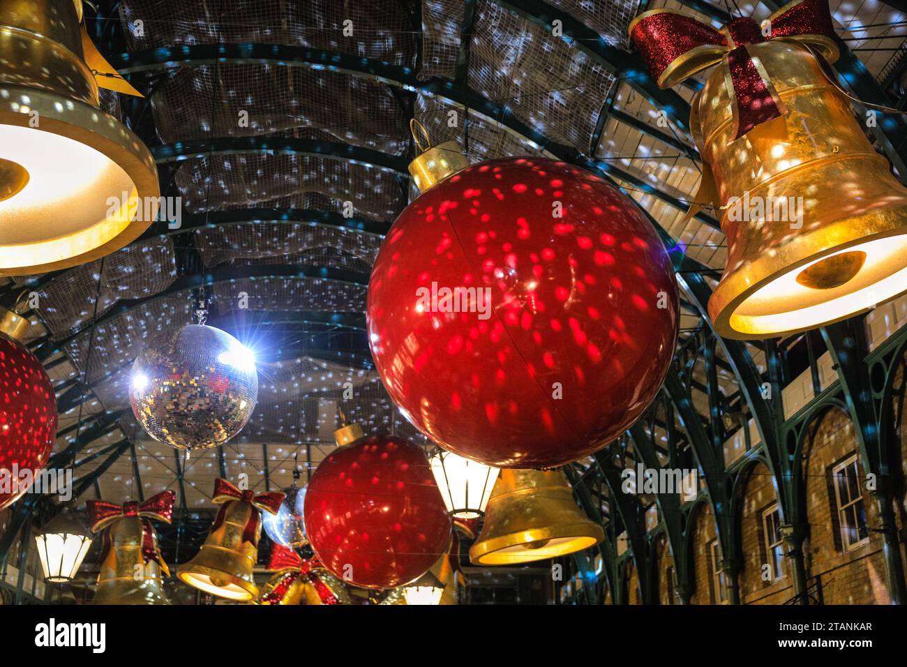 The pretty Covent Garden Christmas lights and decorations in the ...