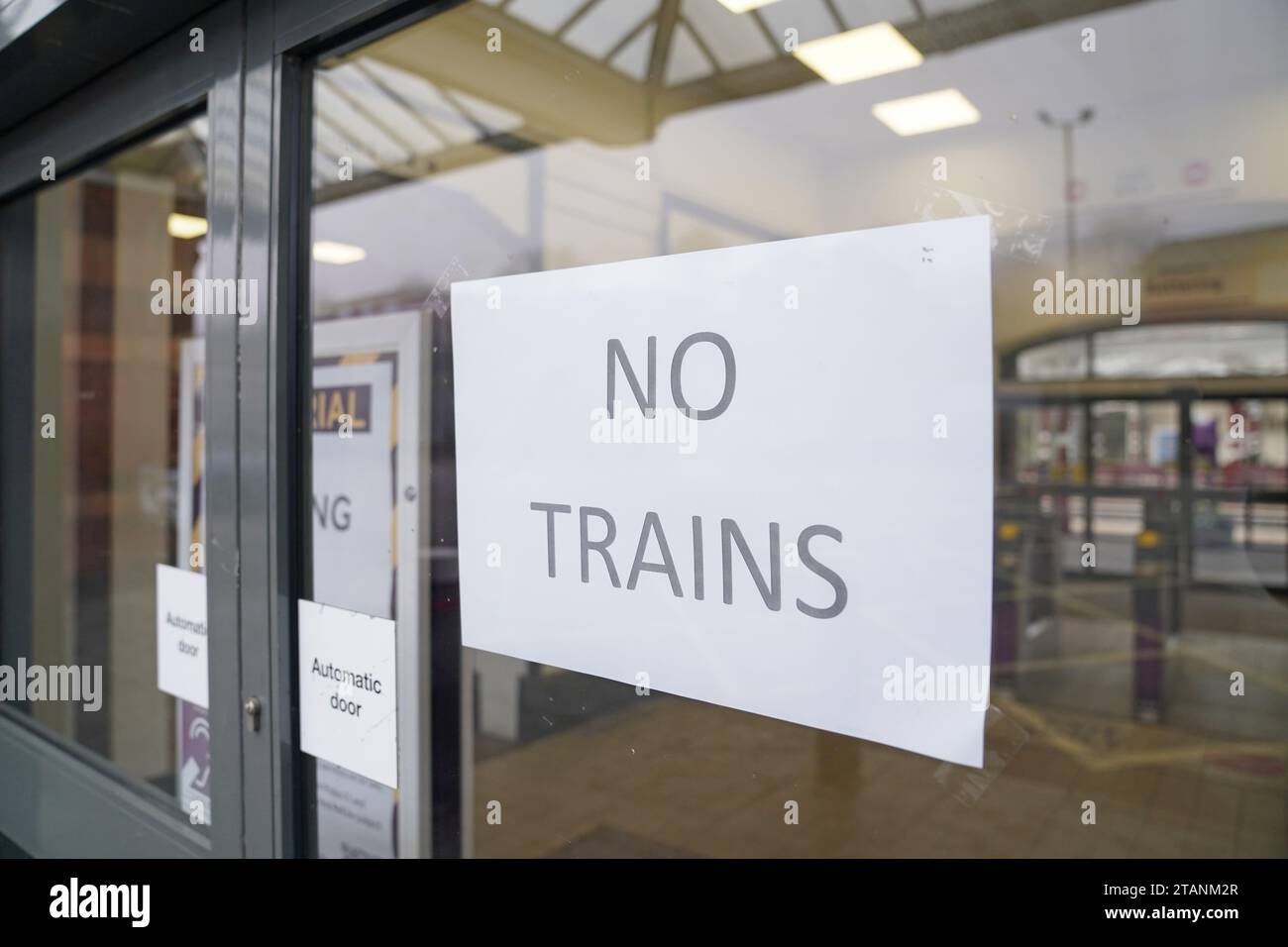 Kettering station hi-res stock photography and images - Alamy