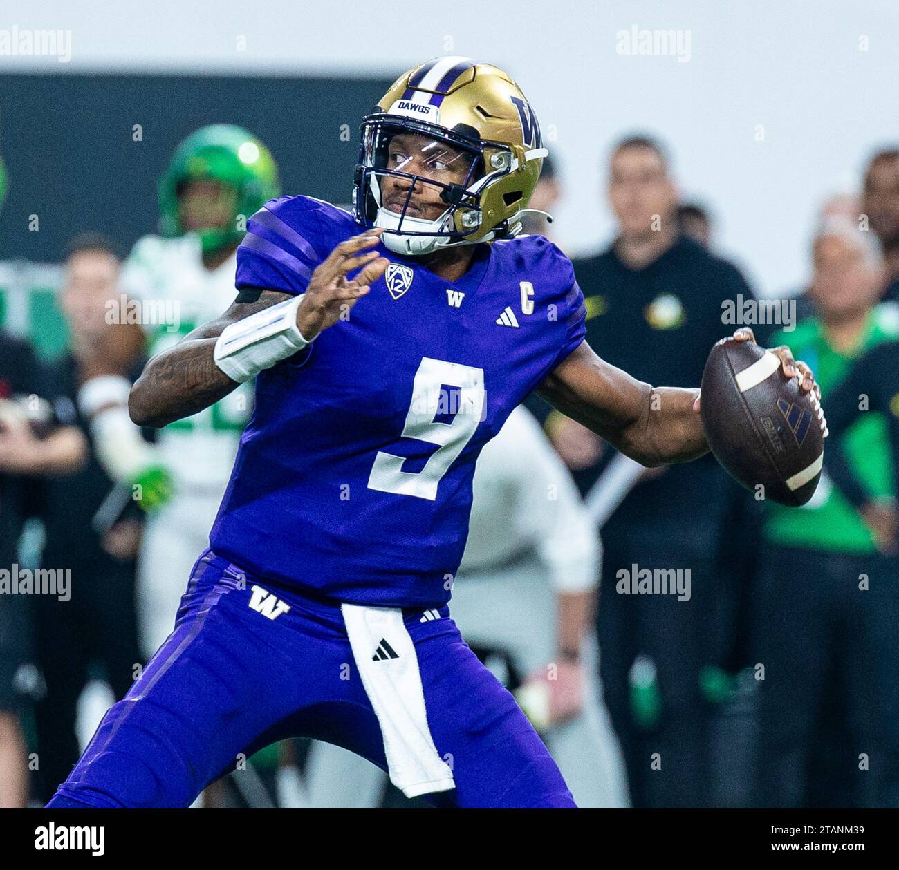 Allegiant Stadium. 01st Dec, 2023. NV U.S.A. Washington quarterback Michael Penix Jr. (9)throws ...