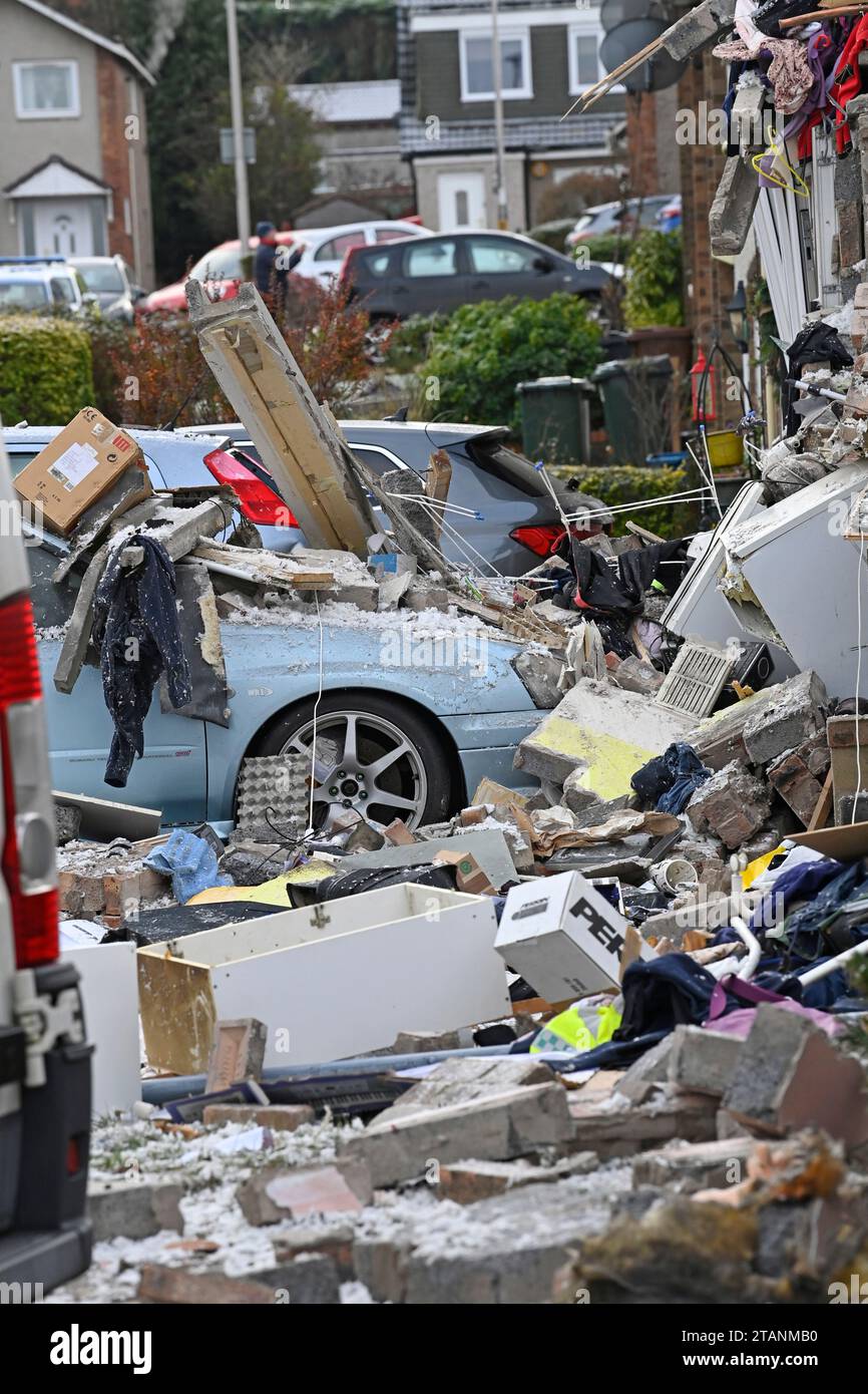 The scene on Baberton Mains Avenue, Edinburgh, after an 84-year-old man ...