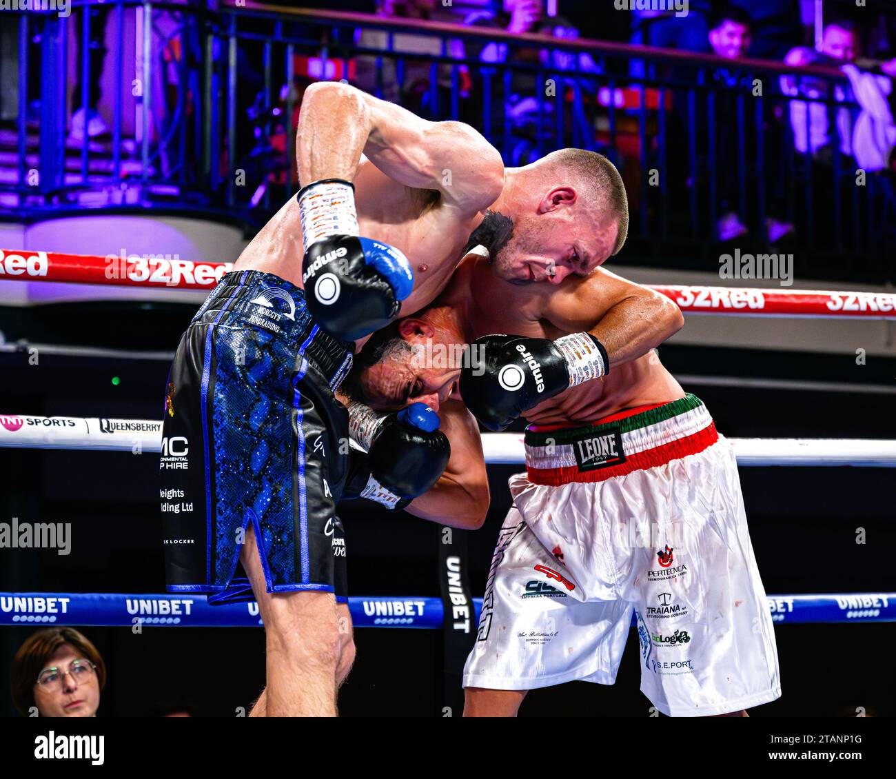 LONDON, UNITED KINGDOM. 02 Dec, 2023. Gavin Gwynne vs Emiliano Marsili ...