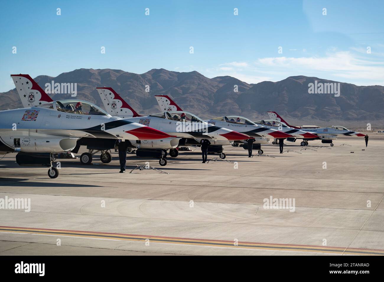 Us navy deck crew members hi-res stock photography and images - Alamy