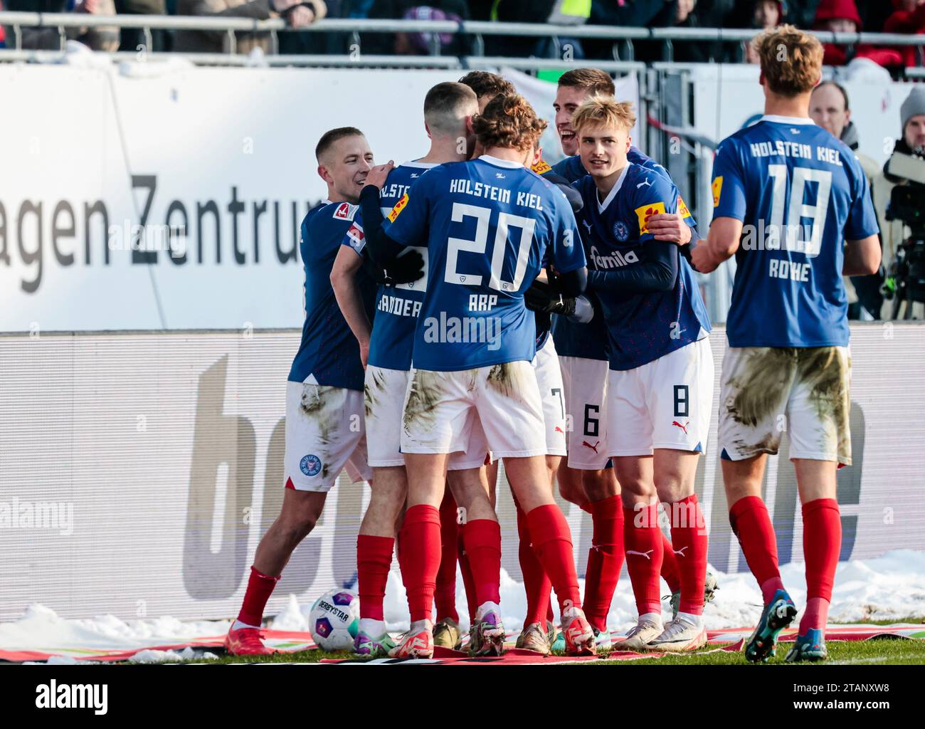 Kiel, Germany. 02nd Dec, 2023. Soccer, Bundesliga 2, Holstein Kiel - SV ...