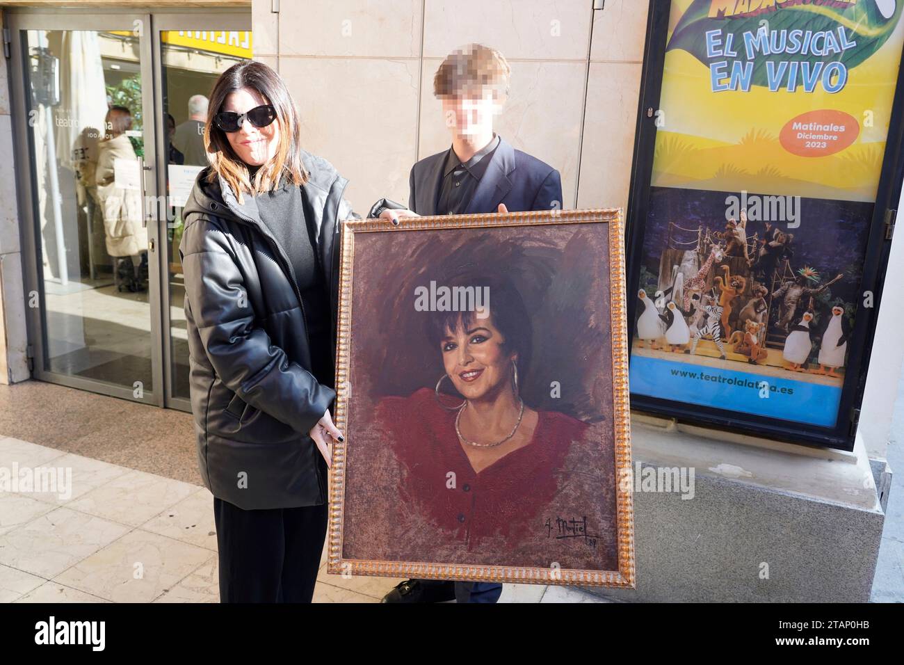 Samuel, grandson of Concha Velasco and his mother, at the funeral ...