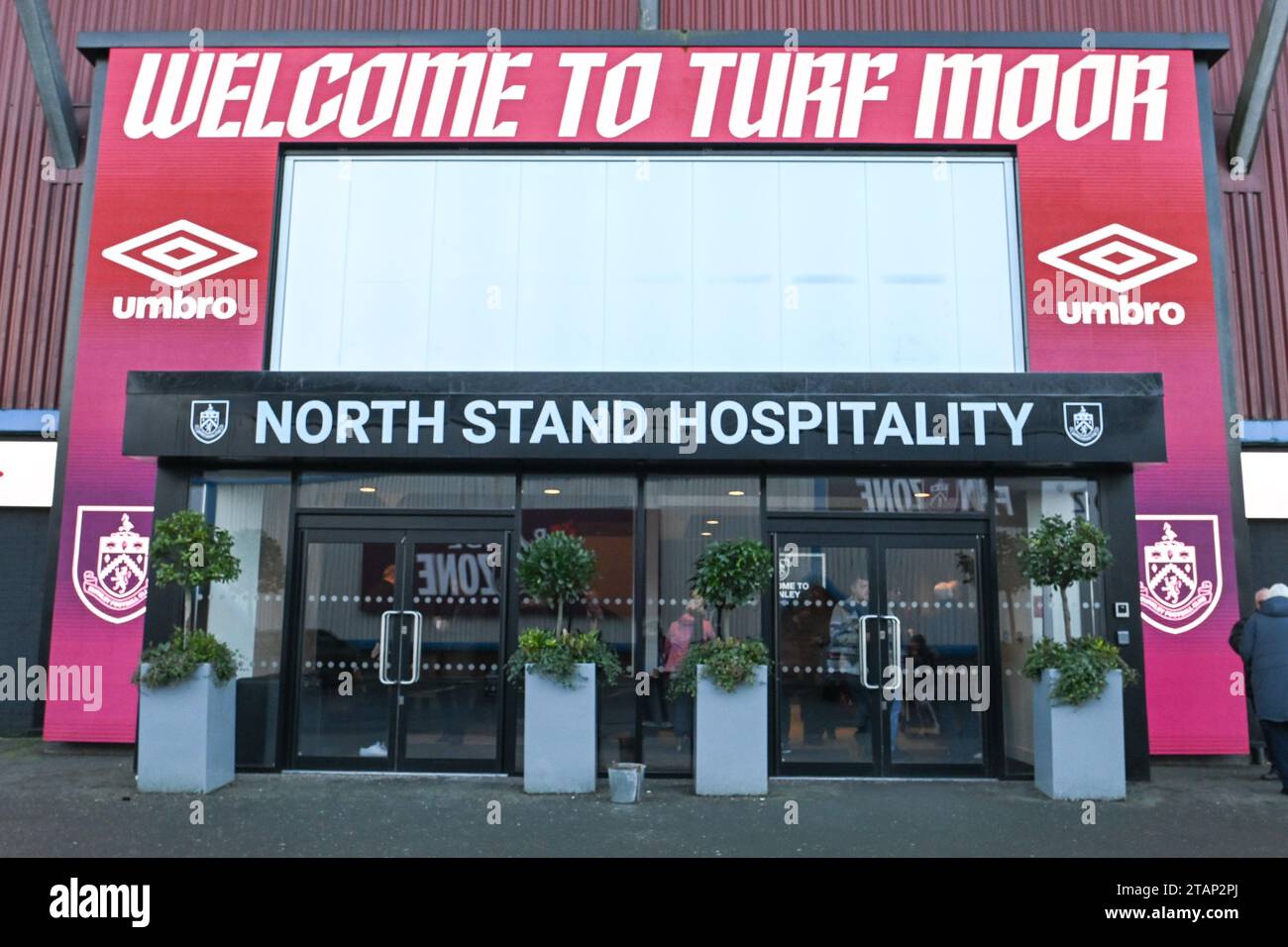 Turf Moor, Burnley, Lancashire, UK. 2nd Dec, 2023. Premier League ...