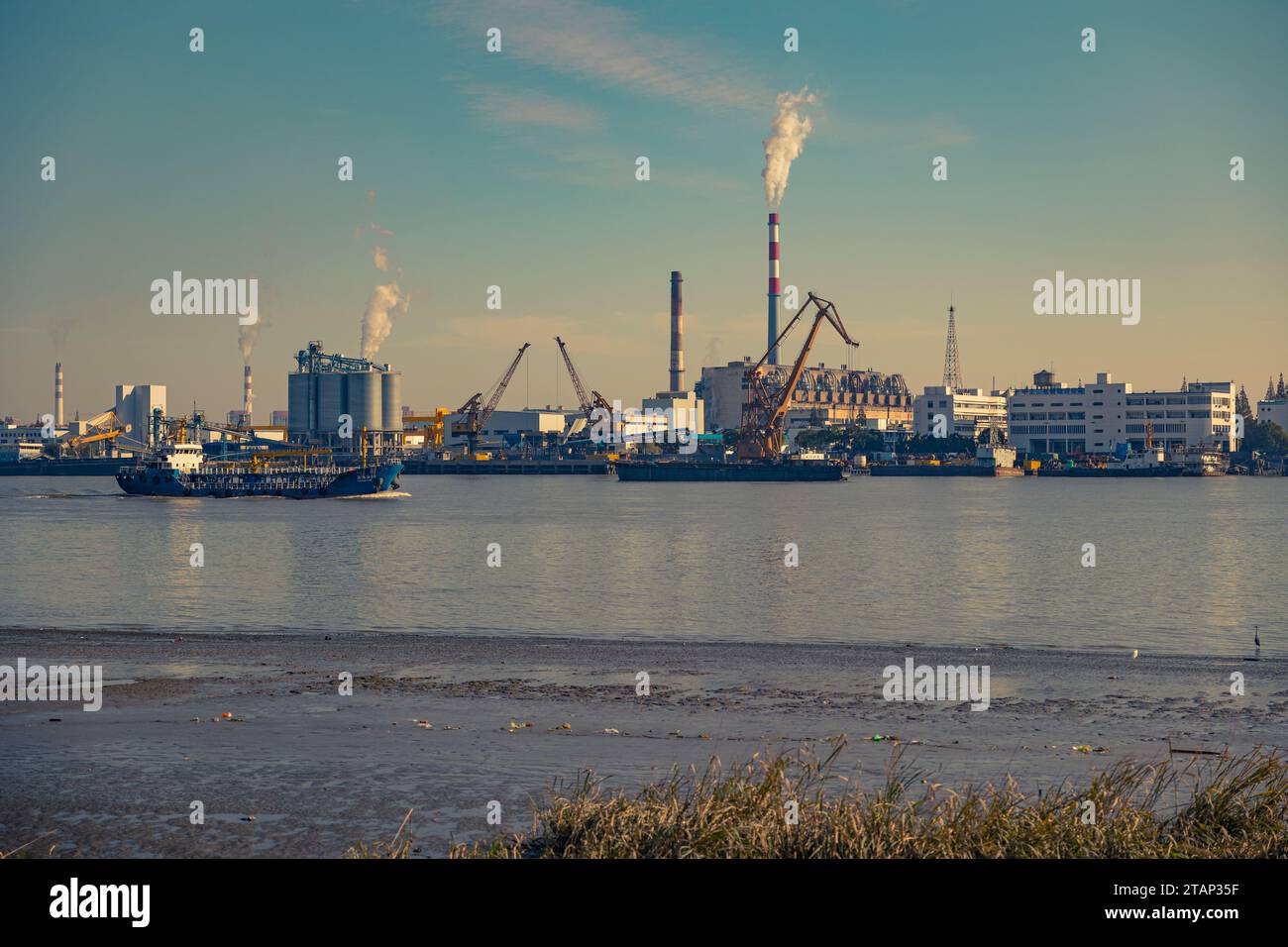 ship river factory Stock Photo - Alamy