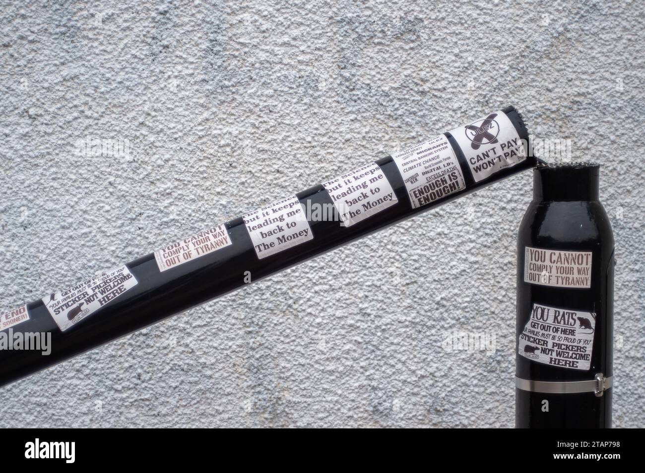 Harefield, UK. 2nd December, 2023. Anti Ultra Low Emission Zone (ULEZ ...