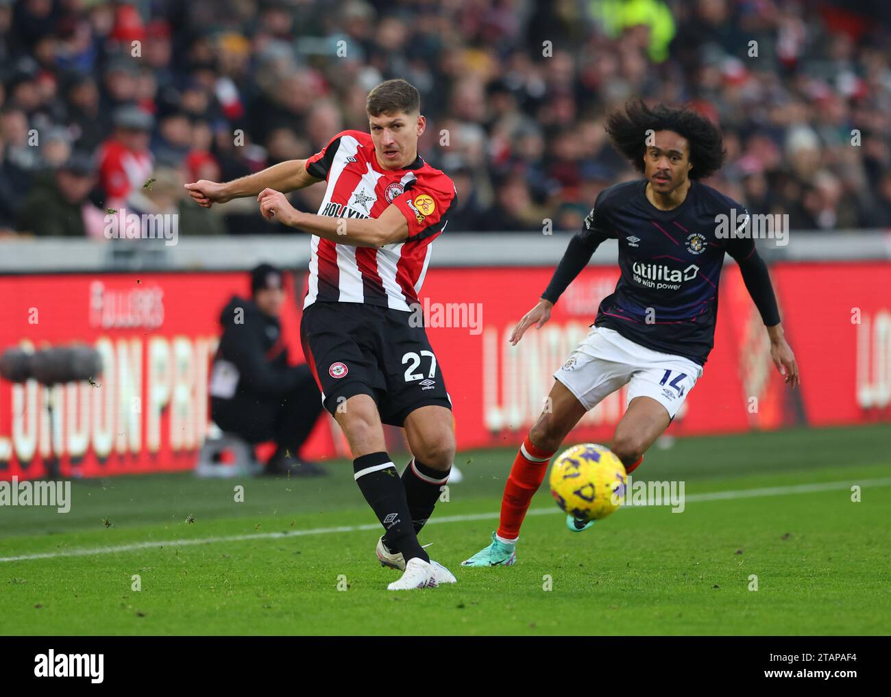 2nd December 2023; Gtech Community Stadium, Brentford, London, England; Premier League Football ...