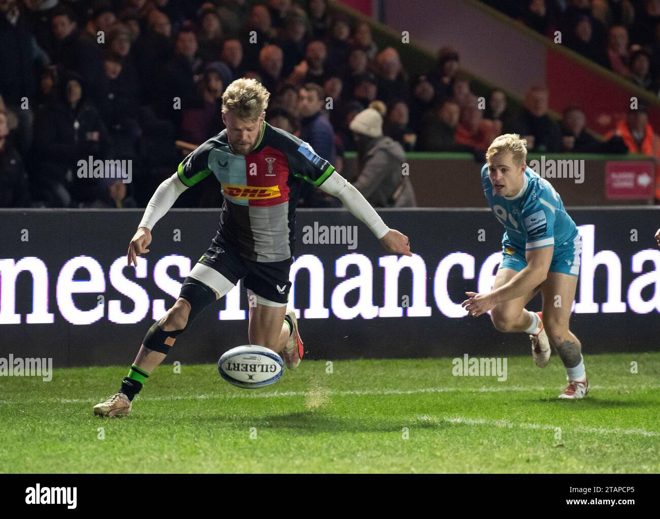 Harlequins Tyrone Green in action during the Harlequins v Sale Sharks ...