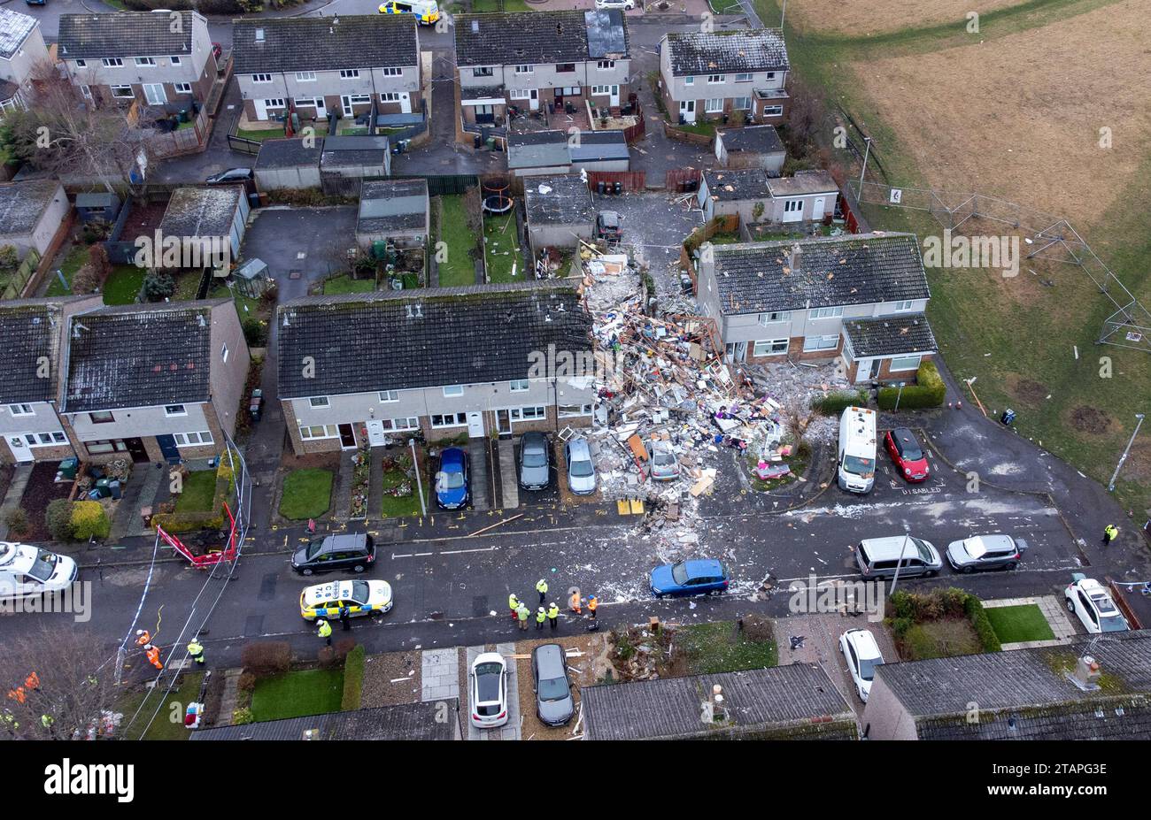 The scene on Baberton Mains Avenue, Edinburgh, after an 84-year-old man ...