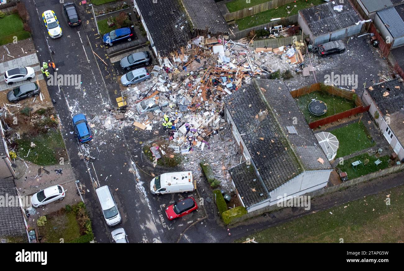 The scene on Baberton Mains Avenue, Edinburgh, after an 84-year-old man ...