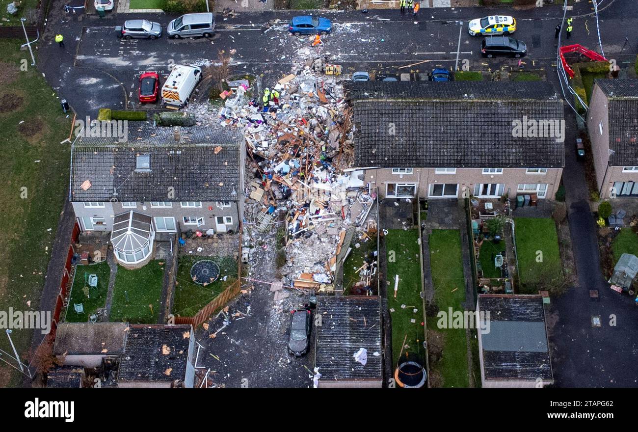 The scene on Baberton Mains Avenue, Edinburgh, after an 84-year-old man ...