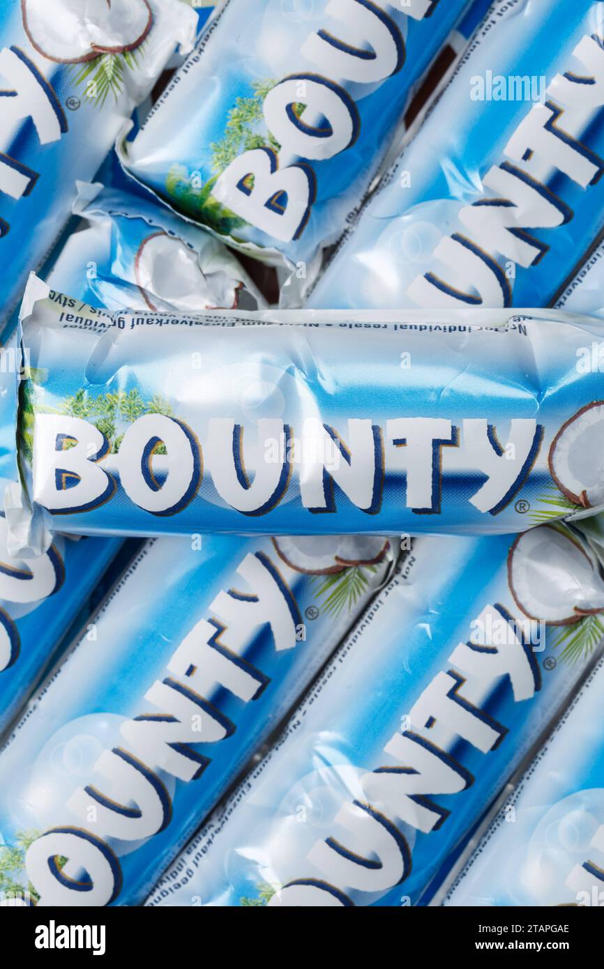 Bounty Riegel Schokoriegel von Mars Inc. als Hintergrund Hochformat ...