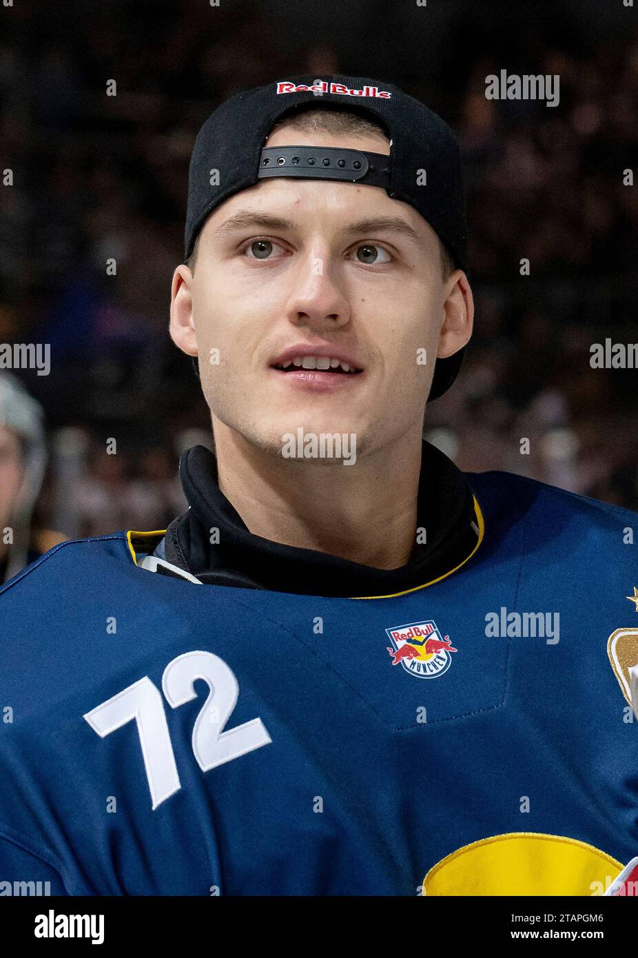 Muenchen, Deutschland. 01st Dec, 2023. Daniel Allavena (Torwart, EHC ...