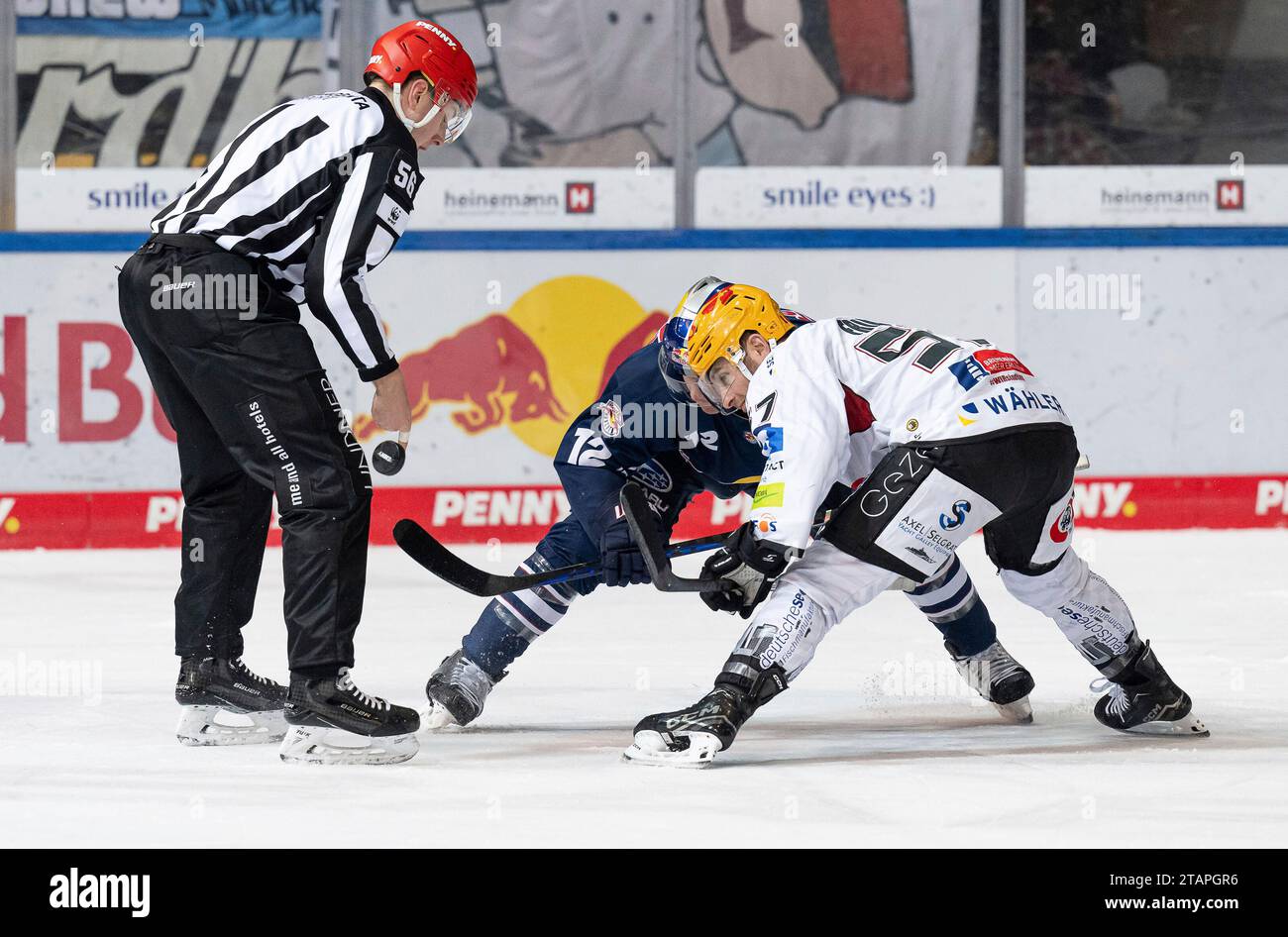 Muenchen, Deutschland. 01st Dec, 2023. Alex Friesen (Fischtown Pinguins ...