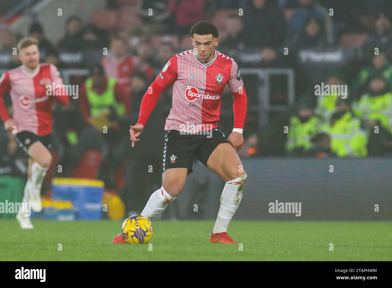 Southampton forward che adams hi-res stock photography and images - Alamy
