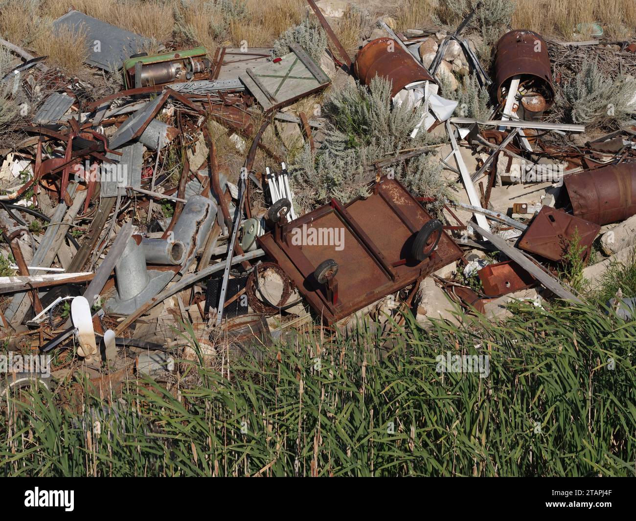 Rubbish solid waste management landfill hi-res stock photography and ...