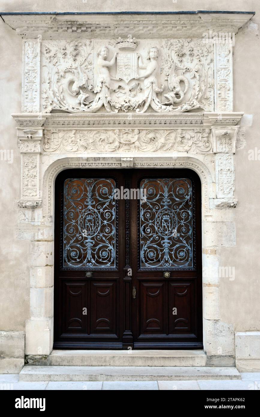 Old southern French doors (portes Stock Photo - Alamy