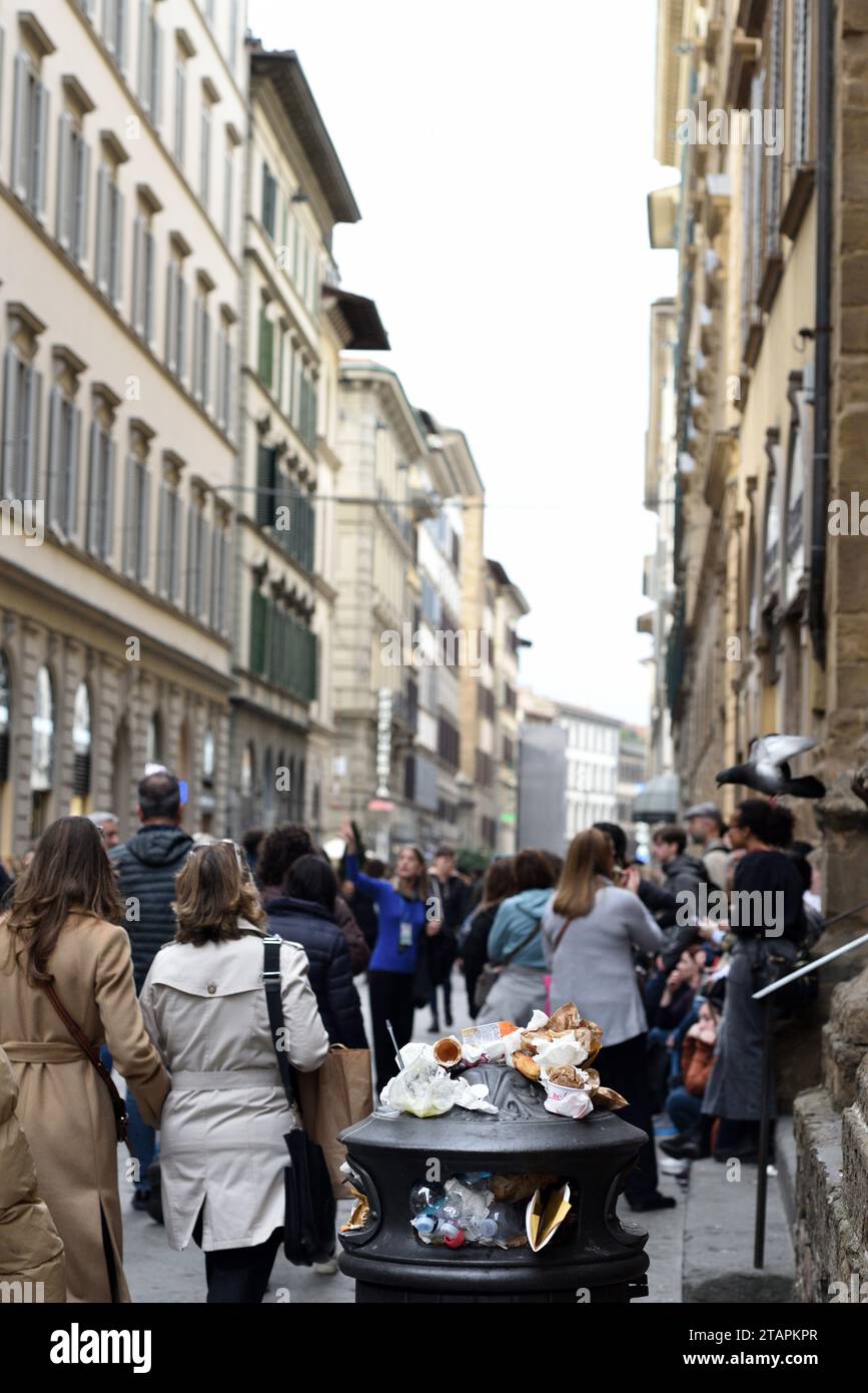 The crowded streets of Florence, Italy Stock Photo - Alamy