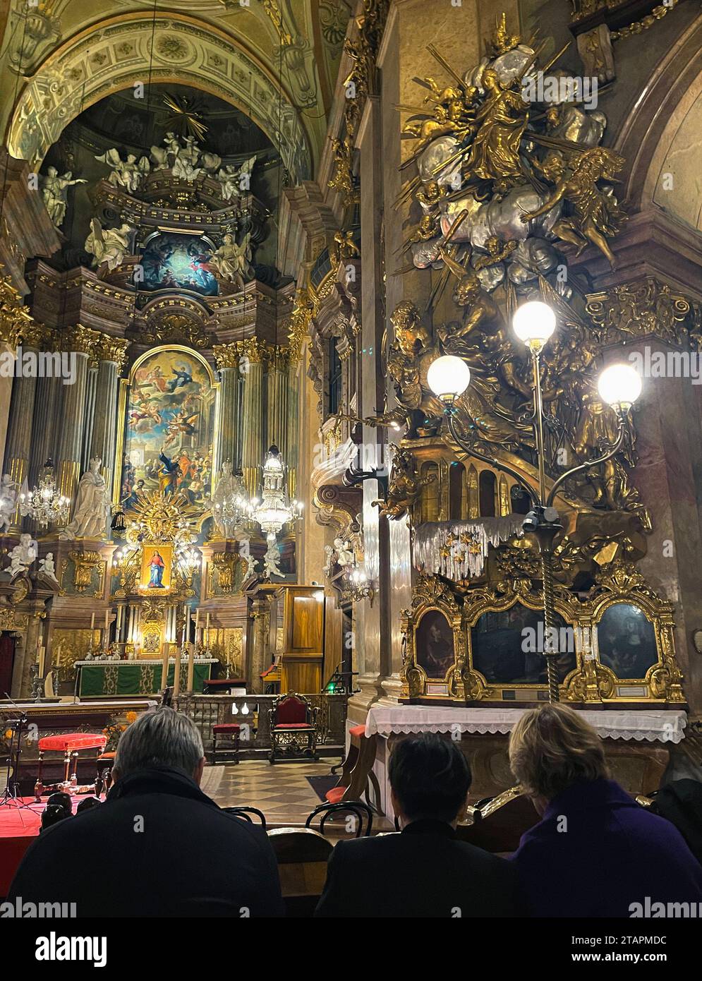 String quartet concert hi-res stock photography and images - Alamy