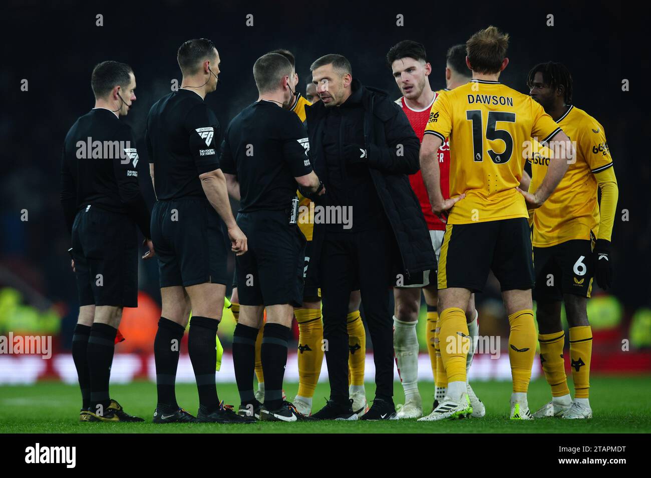 LONDON, UK - 2nd Dec 2023: Wolverhampton Wanderers Head Coach Gary O ...