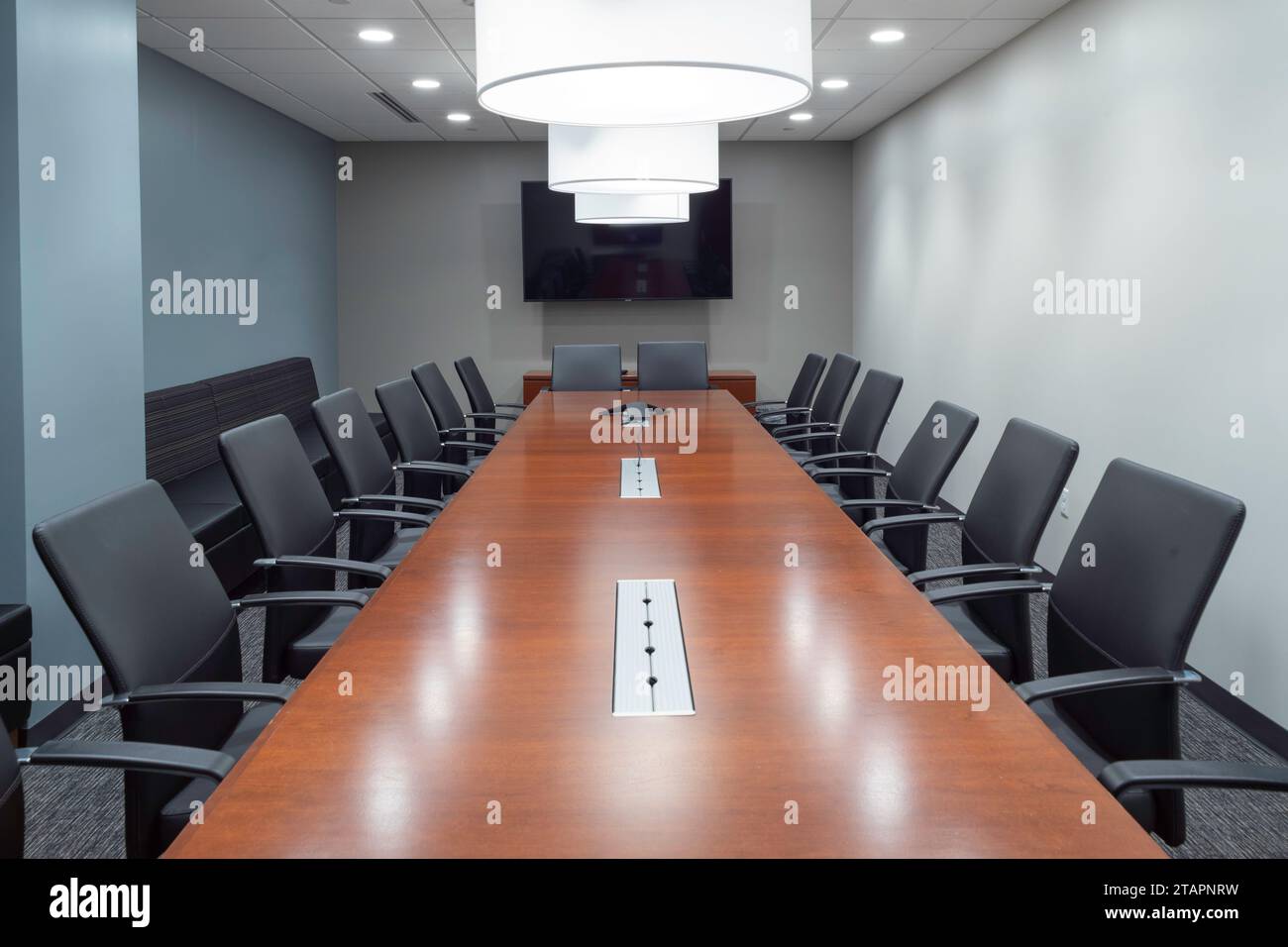 Empty conference room television hi-res stock photography and images ...