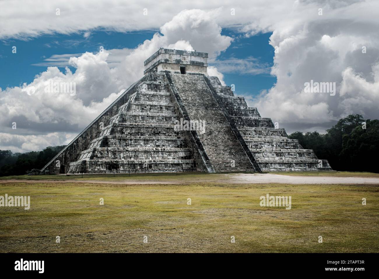 Chichen itza aerial of ruins hi-res stock photography and images - Alamy