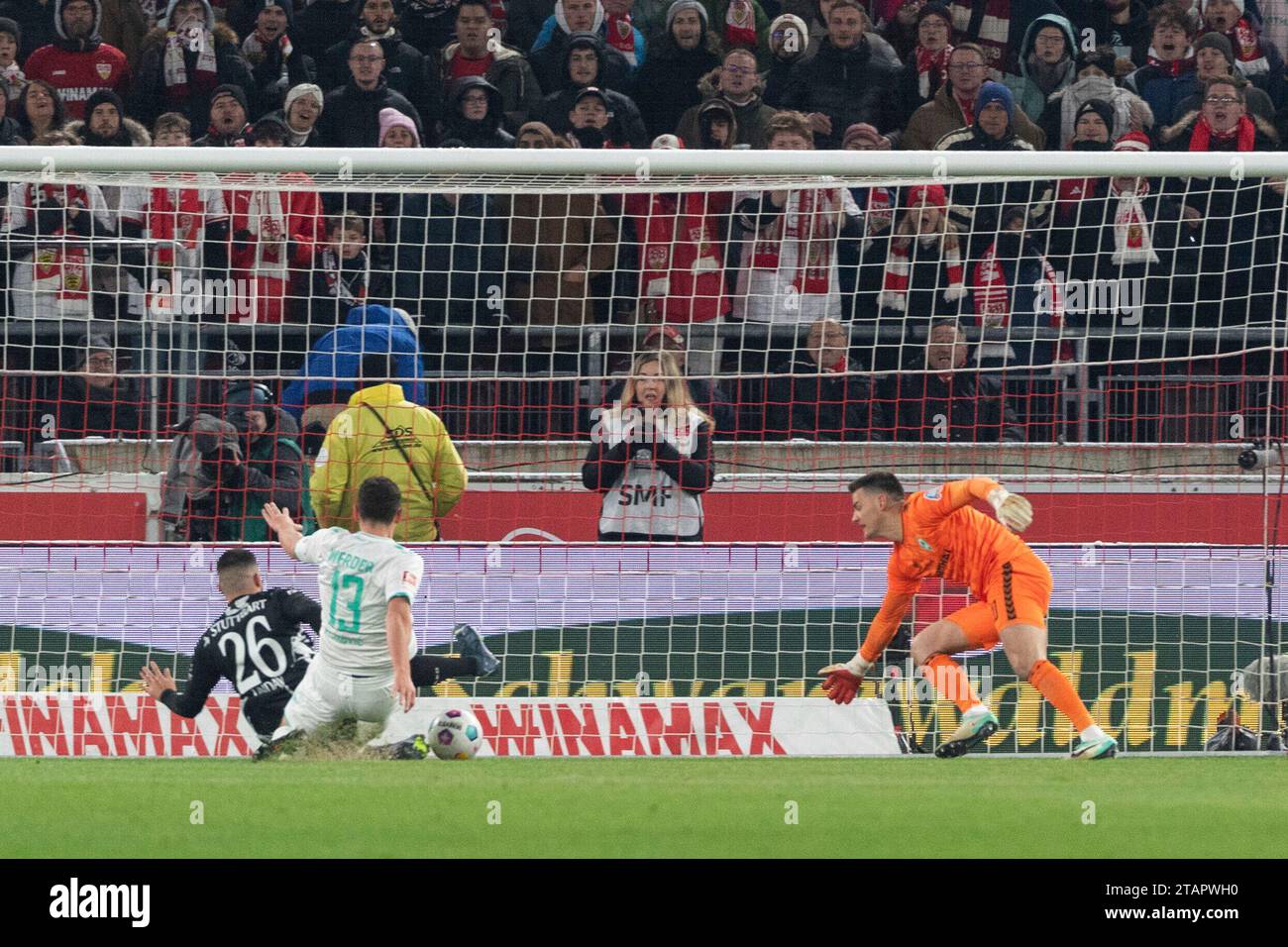 Stuttgart, Deutschland. 02nd Dec, 2023. Tor zum 1:0 durch Deniz Undav (VfB Stuttgart #26), re ...