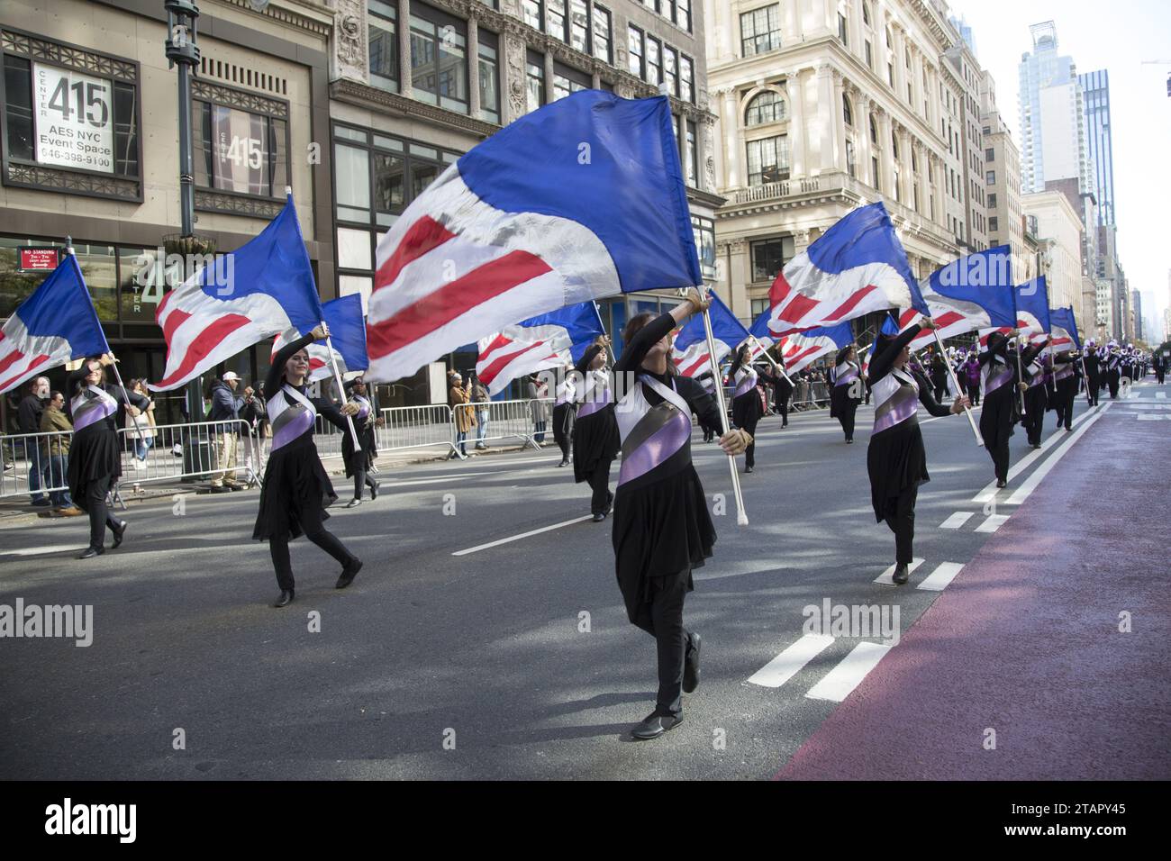 Tens of thousands marched in the New York City Veterans Day Parade ...