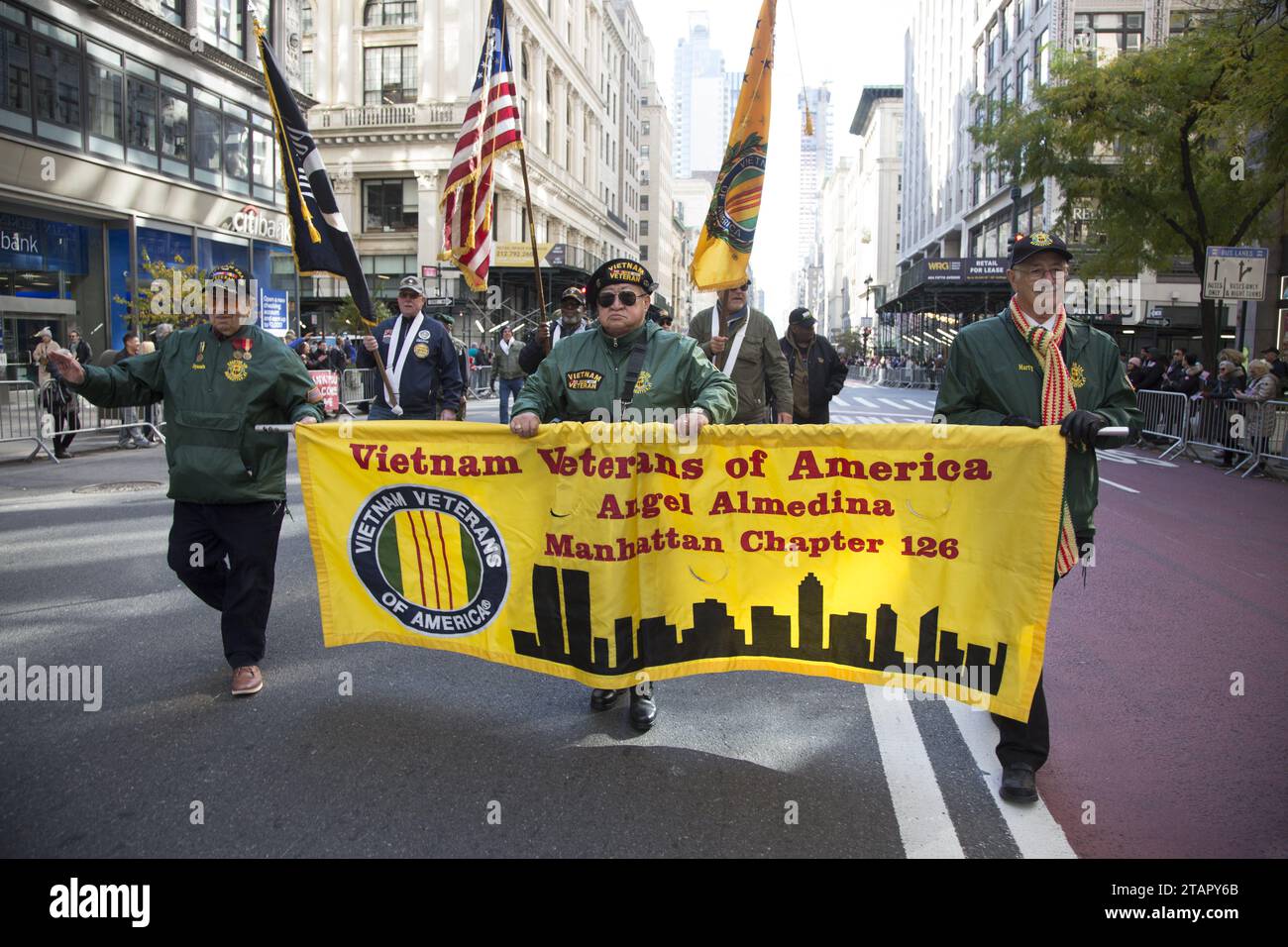 Tens of thousands marched in the New York City Veterans Day Parade ...