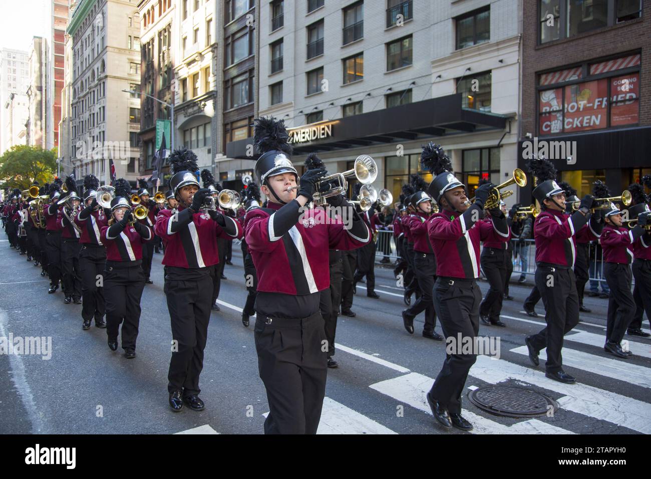 Tens of thousands marched in the New York City Veterans Day Parade ...