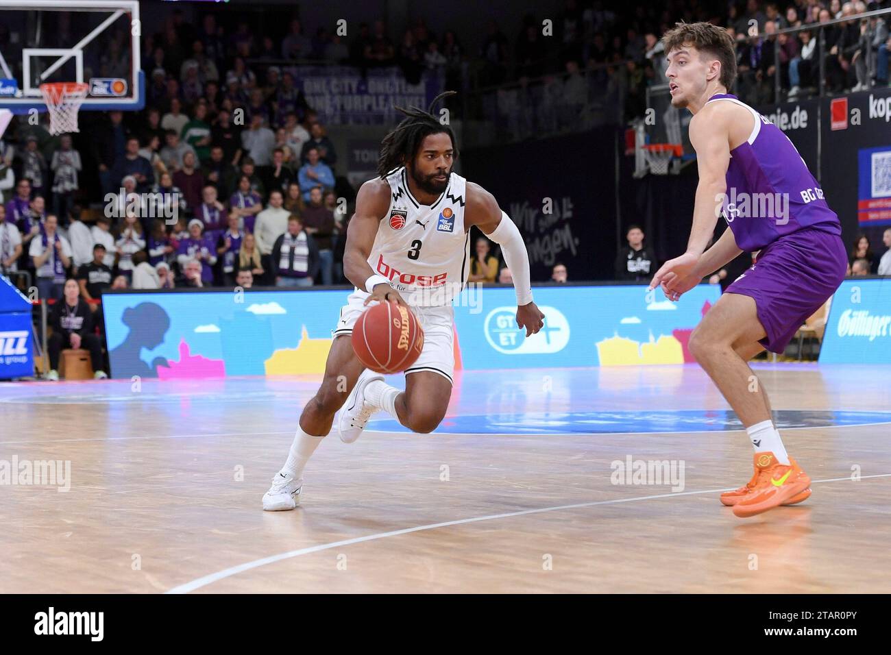 Goettingen, Deutschland. 02nd Dec, 2023. Malik Johnson (Bamberg Baskets ...