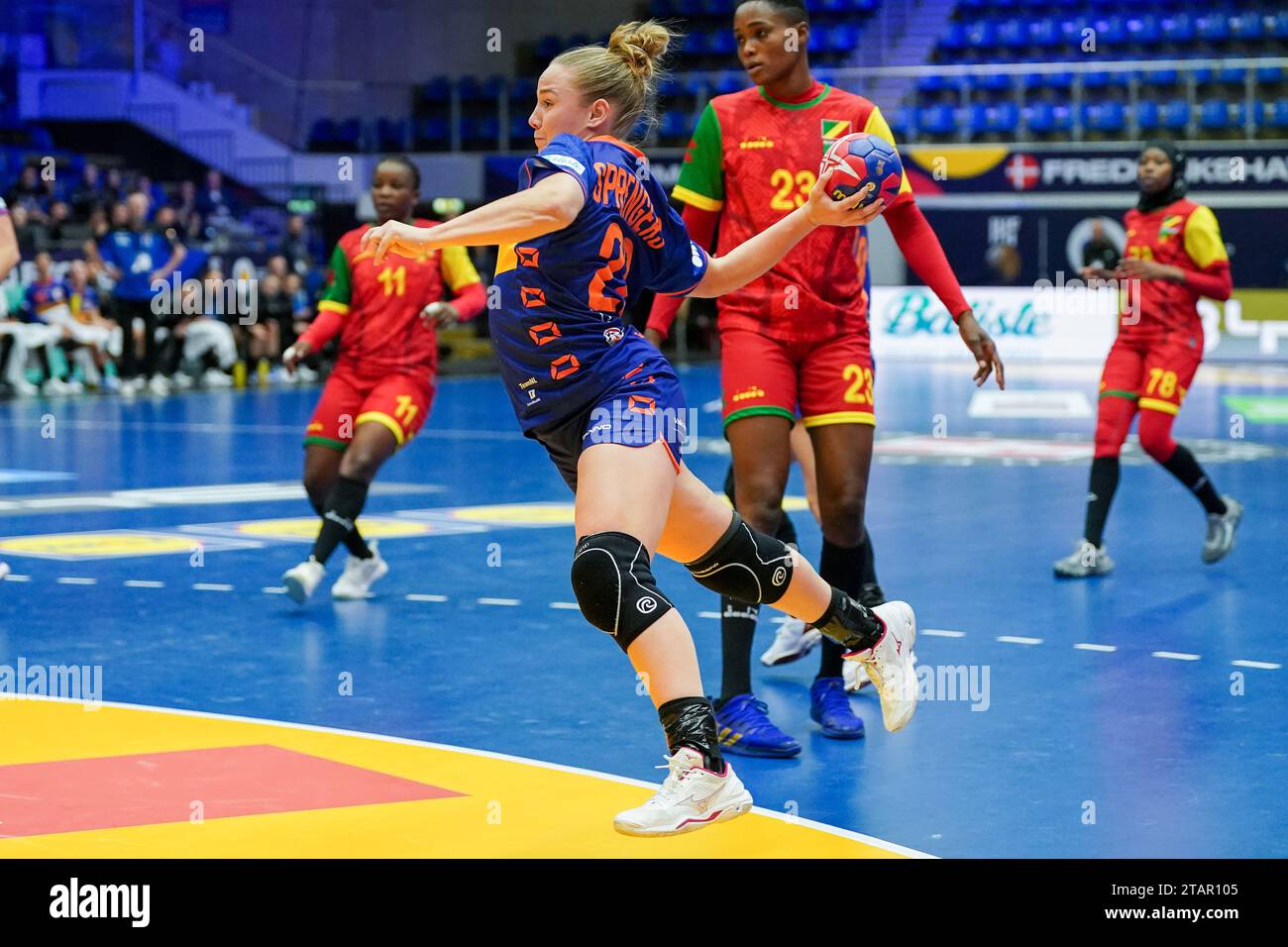 Fredrikshavn, Denmark. 02nd Dec, 2023. FREDRIKSHAVN, DENMARK - DECEMBER 2: Zoe Sprengers of the ...